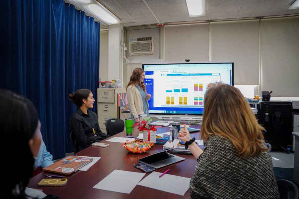 Blog | 4 Best Data Literacy Training Programs for Teachers